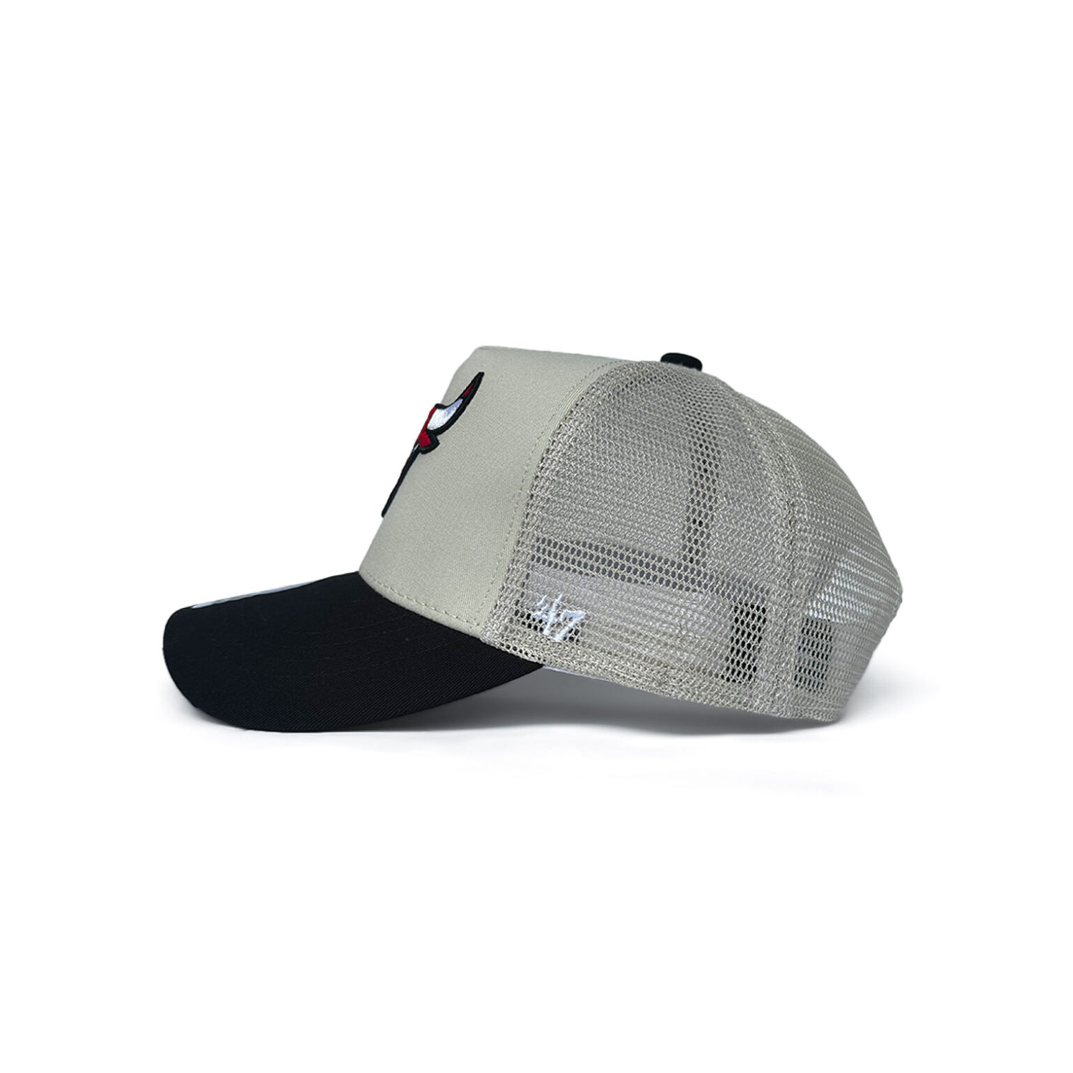 '47 Chicago Bulls Trucker Clean Up Two Tone Cream/black Trucker