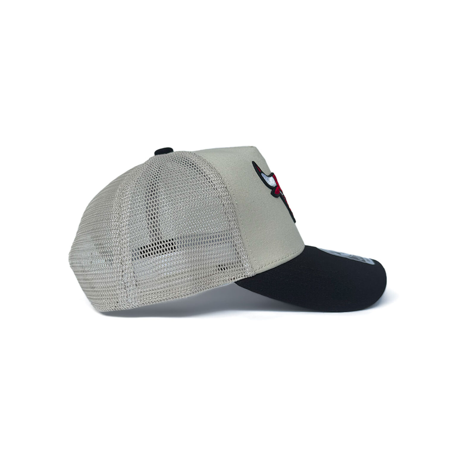 '47 Chicago Bulls Trucker Clean Up Two Tone Cream/black Trucker